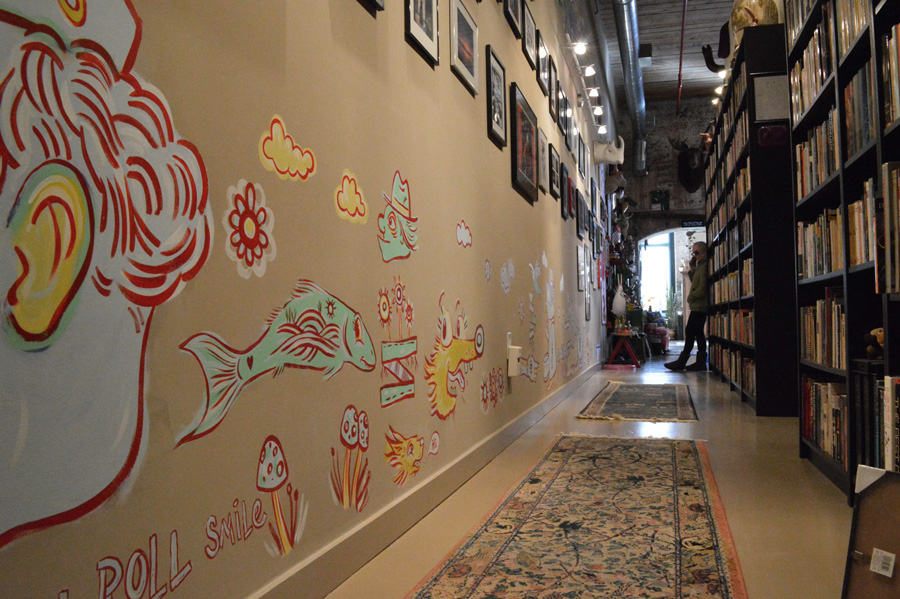 The Rock-n-Roll Smile Hall (muraling in the city) | Kyle "BlackCatTips ...